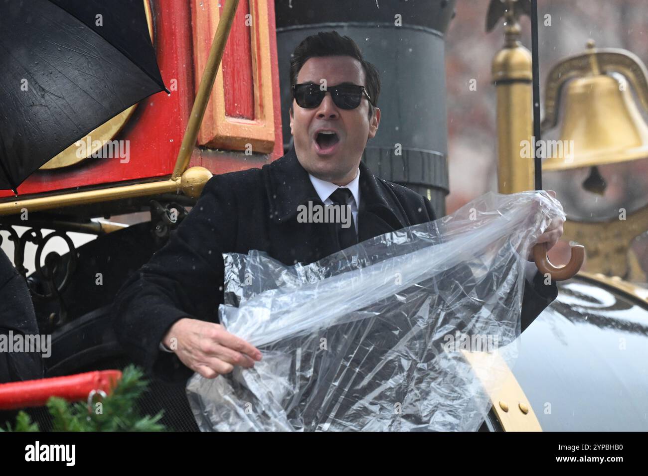 Jimmy Fallon attends the 98th Annual Macy's Thanksgiving Day Parade on ...