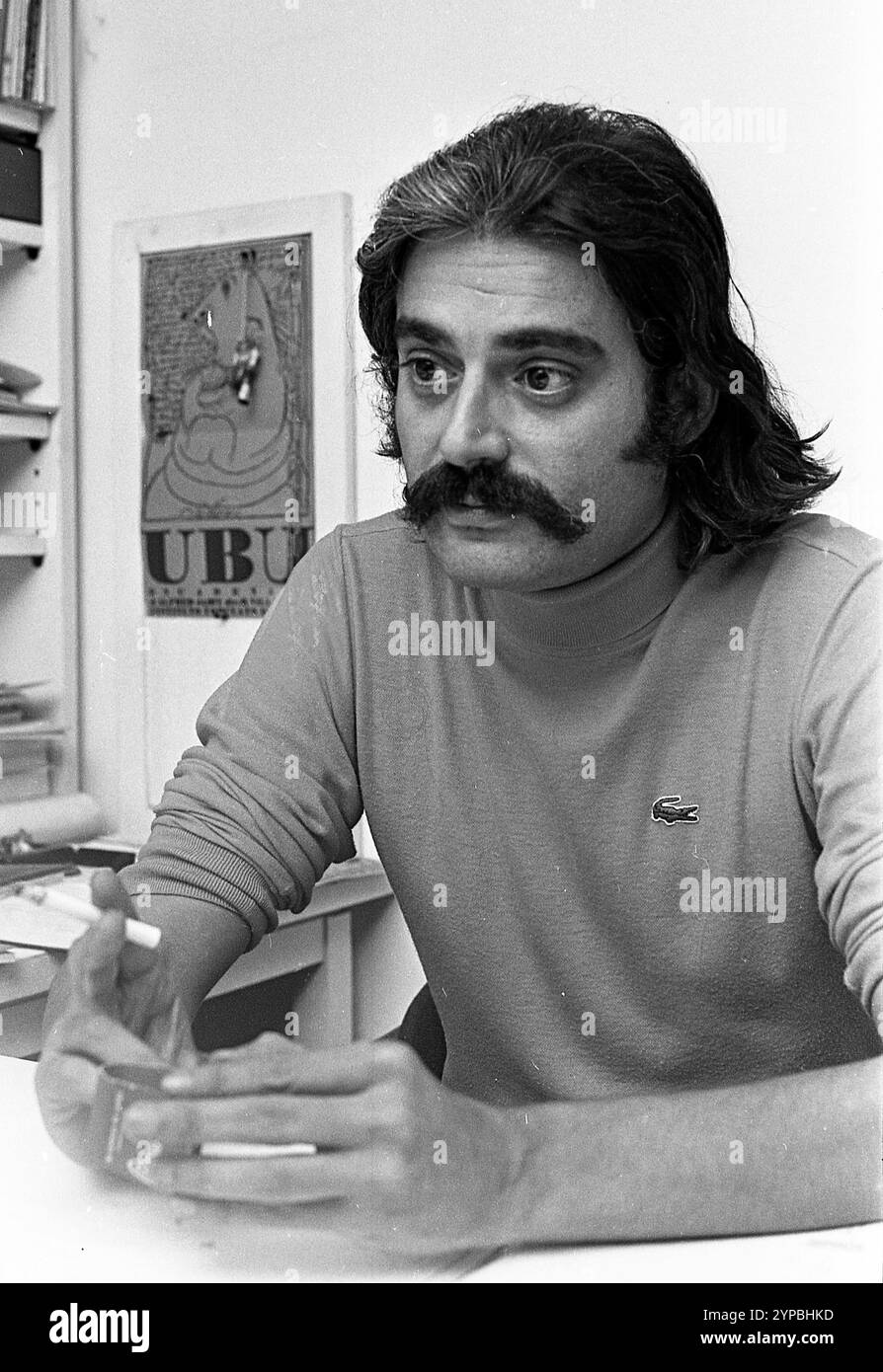 Argentine actor, theater director and scenographer Roberto Villanueva ...