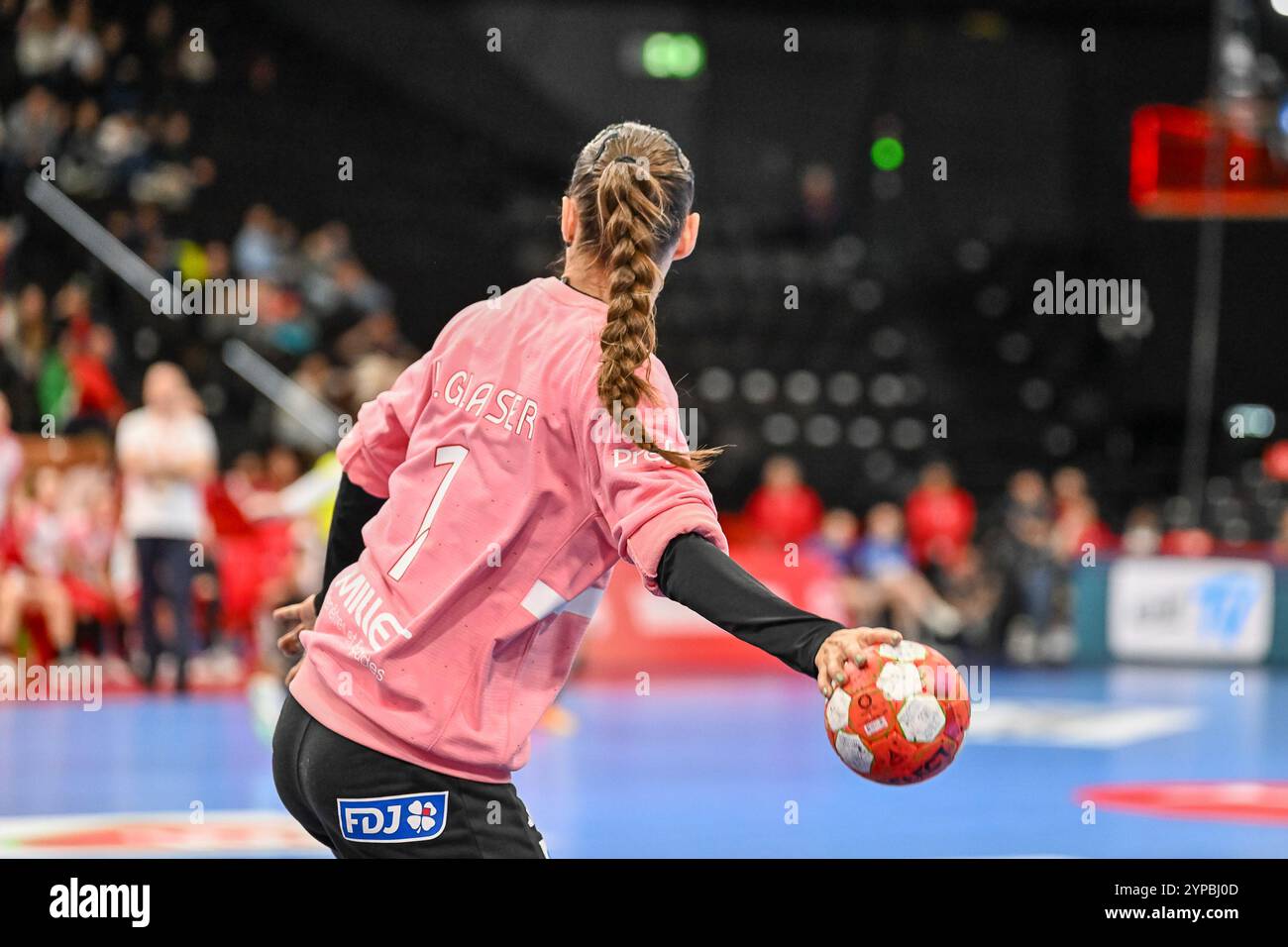 Laura Glauser (Frankreich, #01) beim Abwurf SUI, Frankreich - Polen ...