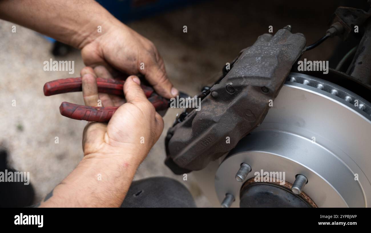 Mechanic jobs engine hi-res stock photography and images - Alamy