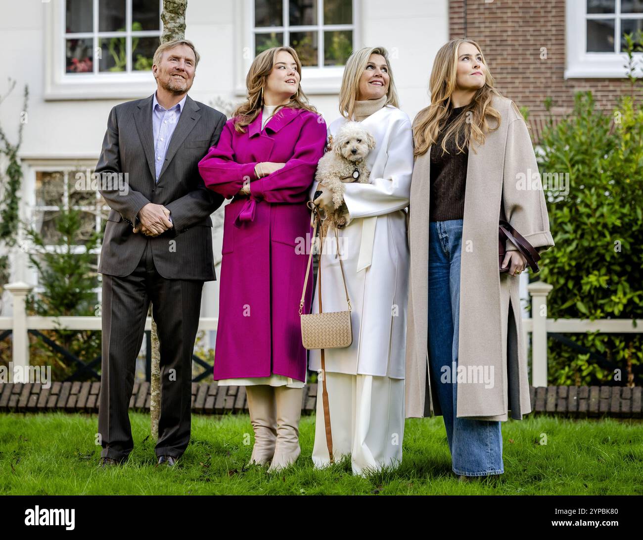 AMSTERDAM - 29/11/2024, King Willem-Alexander, Princess Alexia, Queen ...