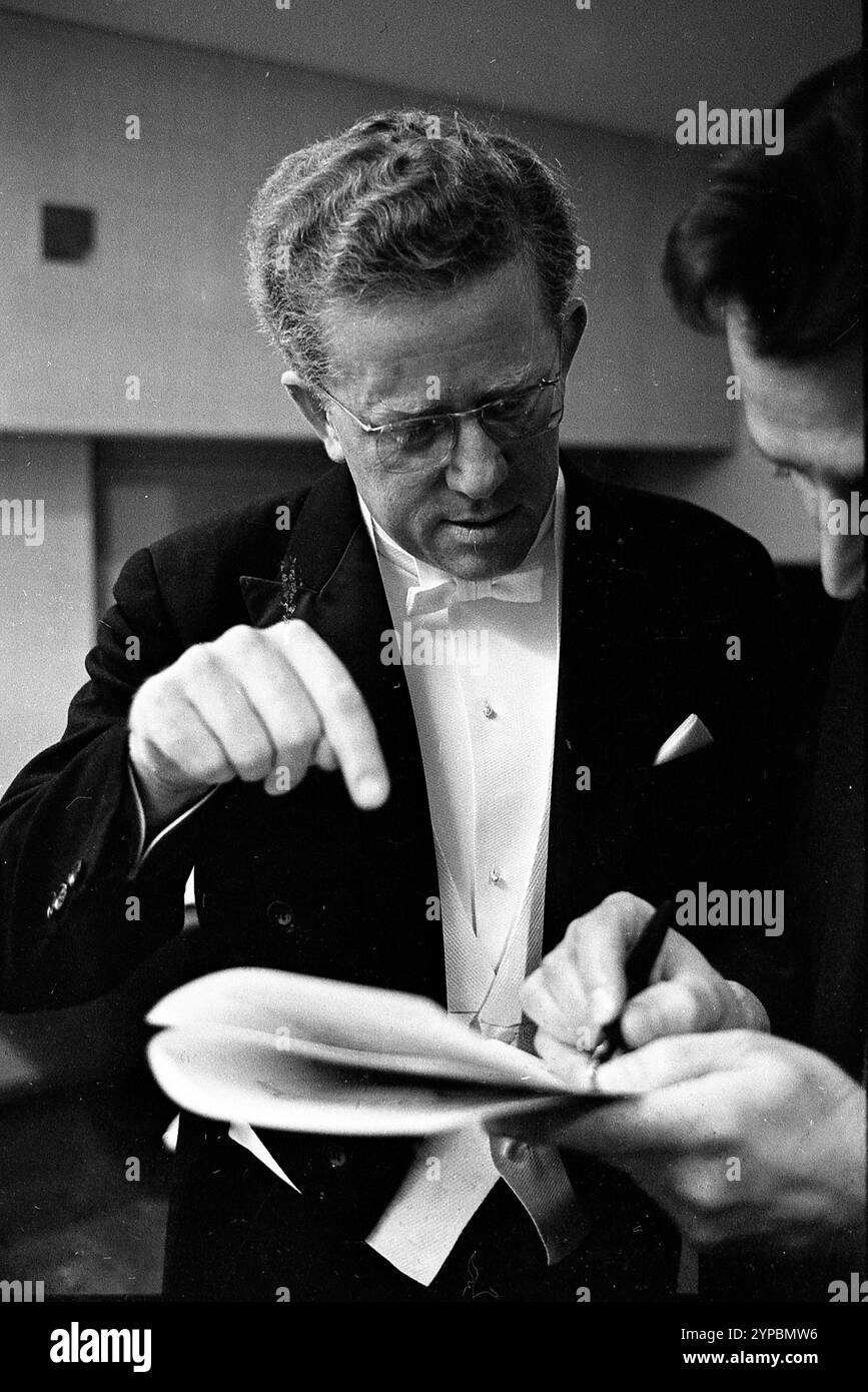 Polish music conductor Stanislaw Wislocki, Teatro Colón dressing room ...