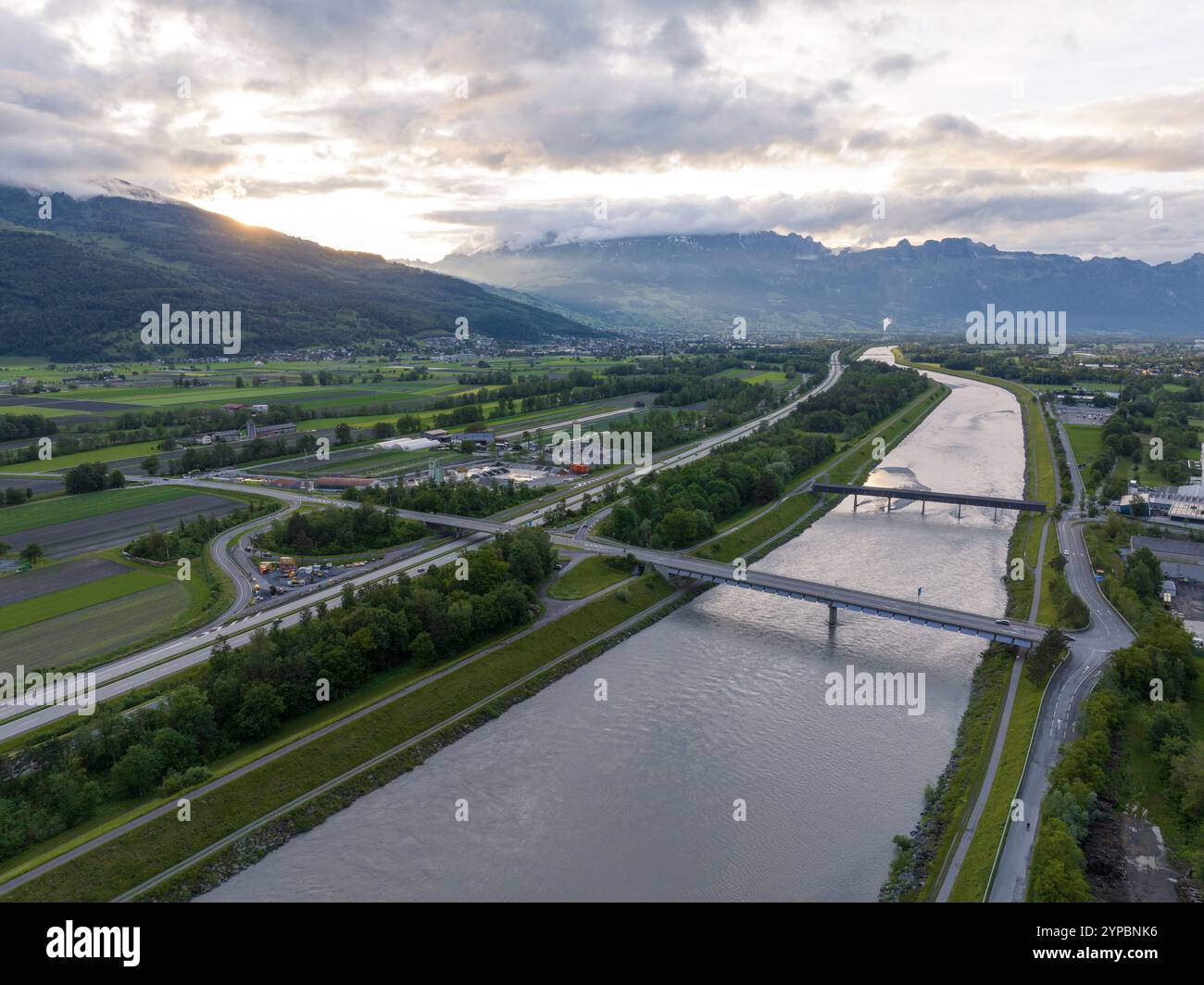 Rein forest on border hi-res stock photography and images - Alamy