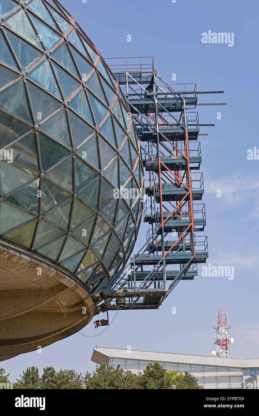 Hanging Scaffoldings From Oval Glass Building Structure Construction ...