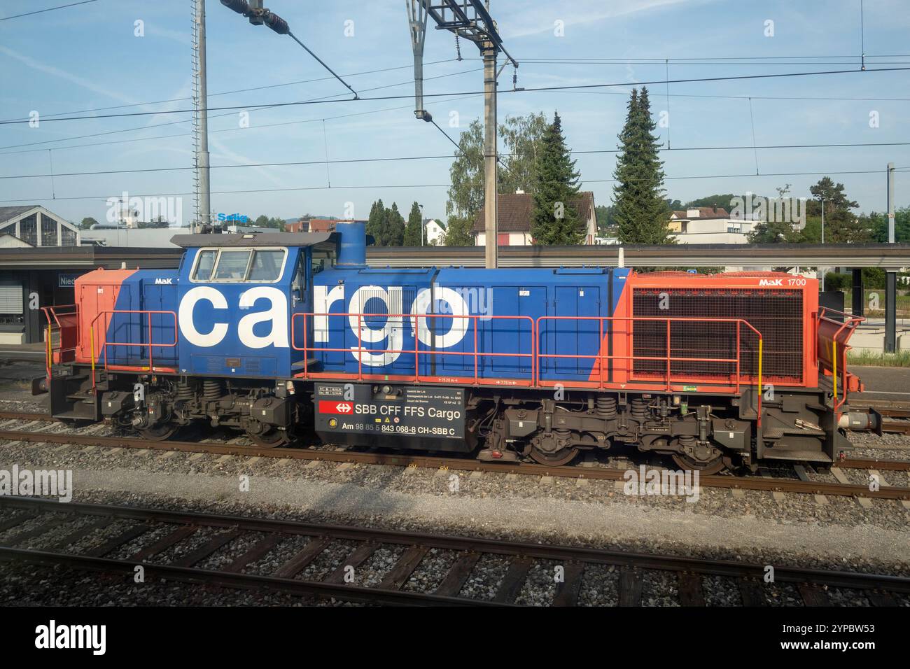 Diesel hydraulic railway locomotive hi-res stock photography and images ...