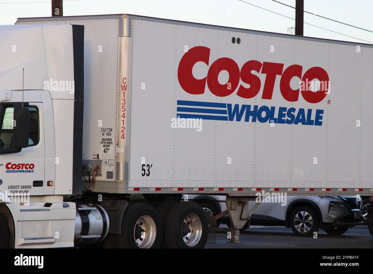 San Antonio, USA. 29th Nov, 2024. A Costco semi-trailer truck at a ...