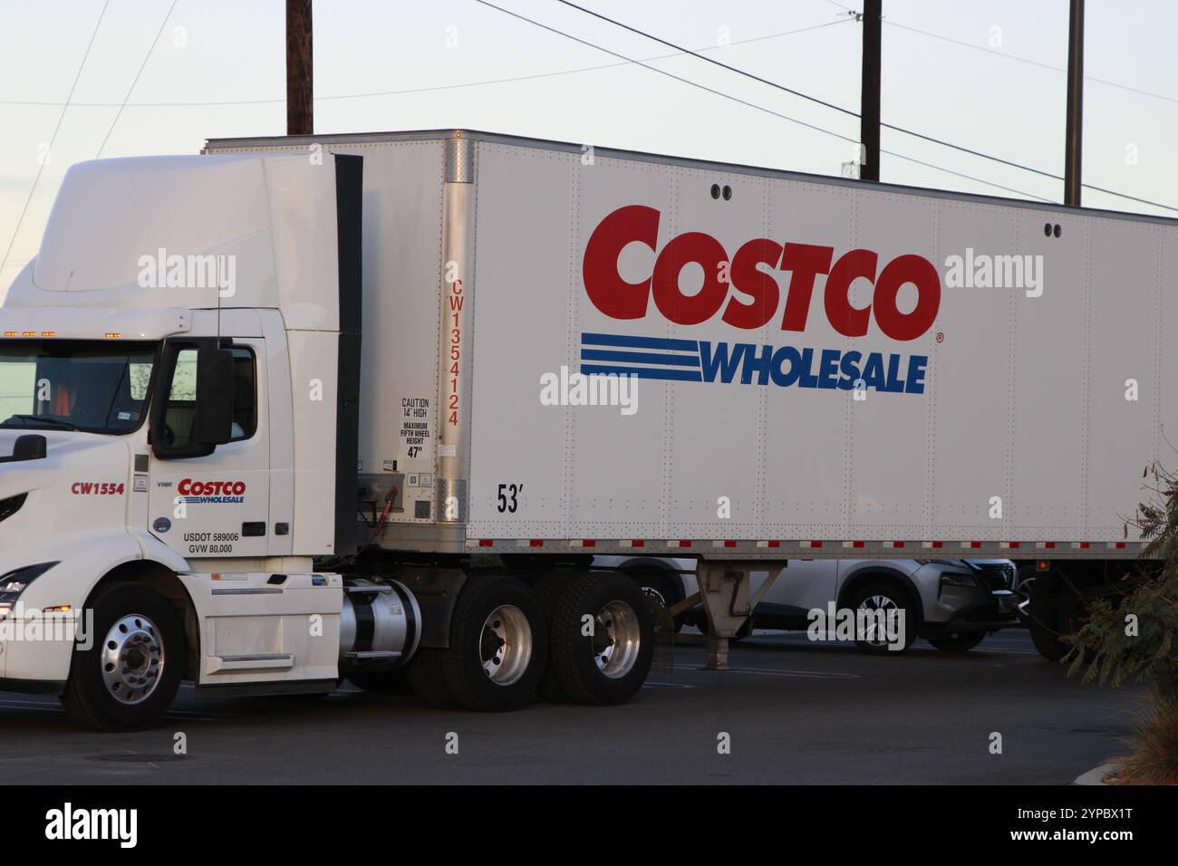 San Antonio, USA. 29th Nov, 2024. A Costco semi-trailer truck at a ...