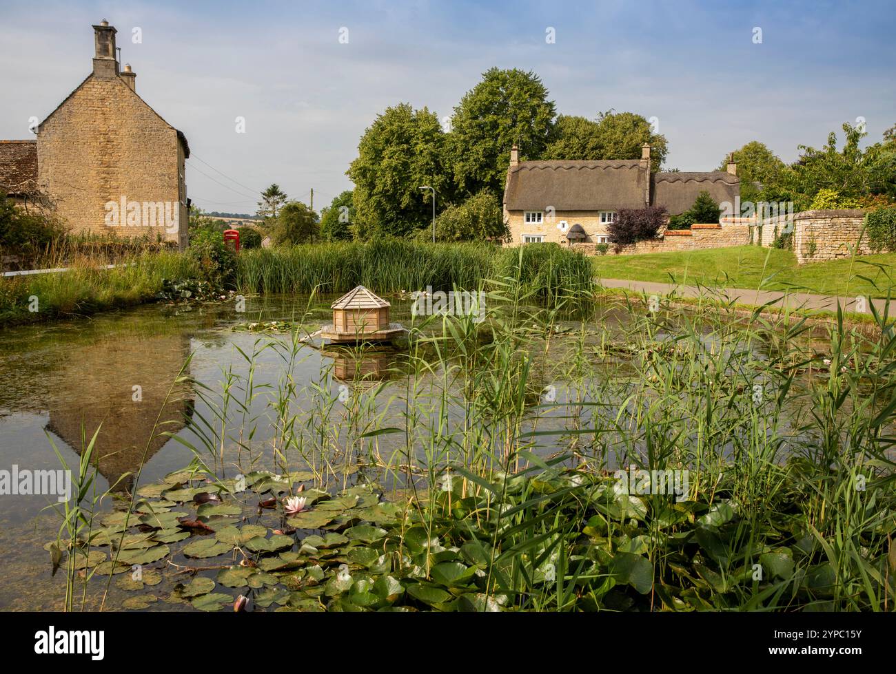 UK, England, Rutland, Barrowden, village pond Stock Photo - Alamy