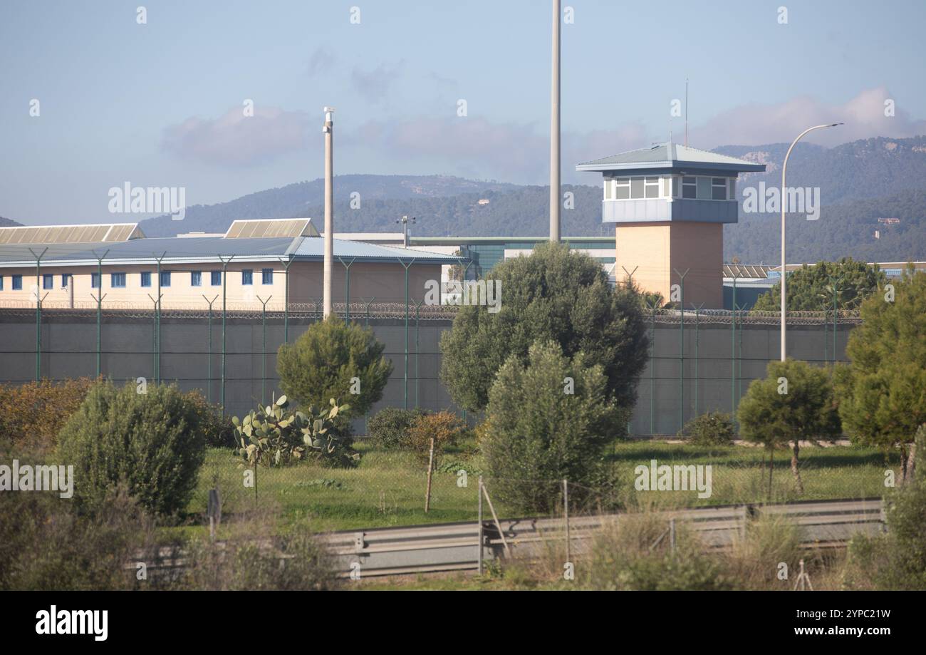 29 November 2024, Spain, Palma: View of the Mallorca detention center ...