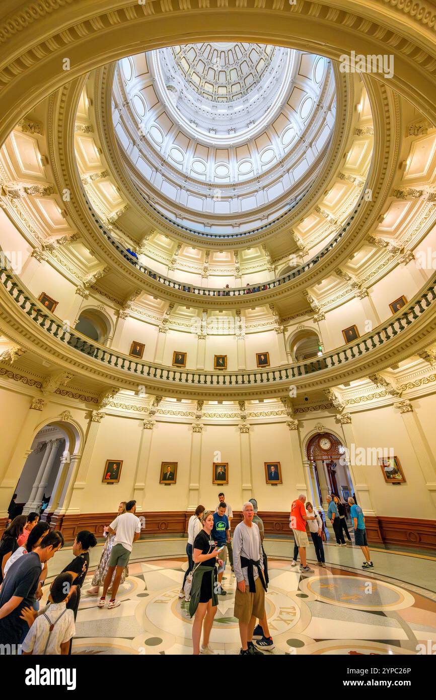 Us capitol interior hi-res stock photography and images - Alamy