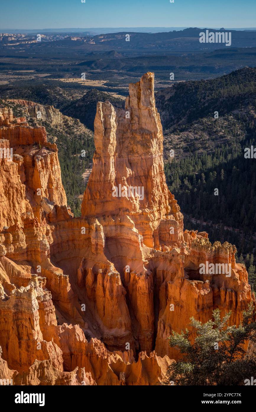 Explore the stunning hoodoos of Bryce Canyon in Utah, showcasing the ...
