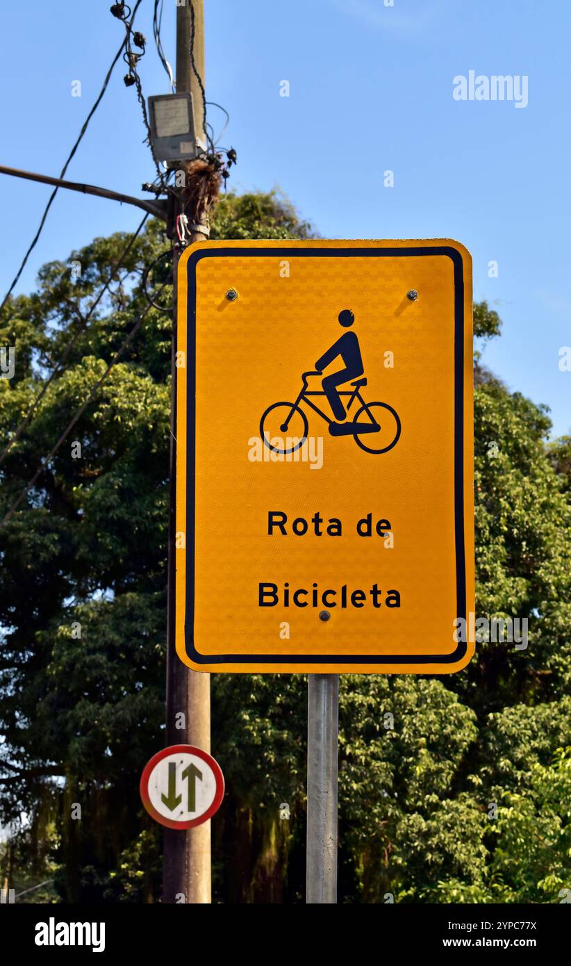 Sign indicating bike lane (rota de bicicleta) on Quinta da Boa Vista ...