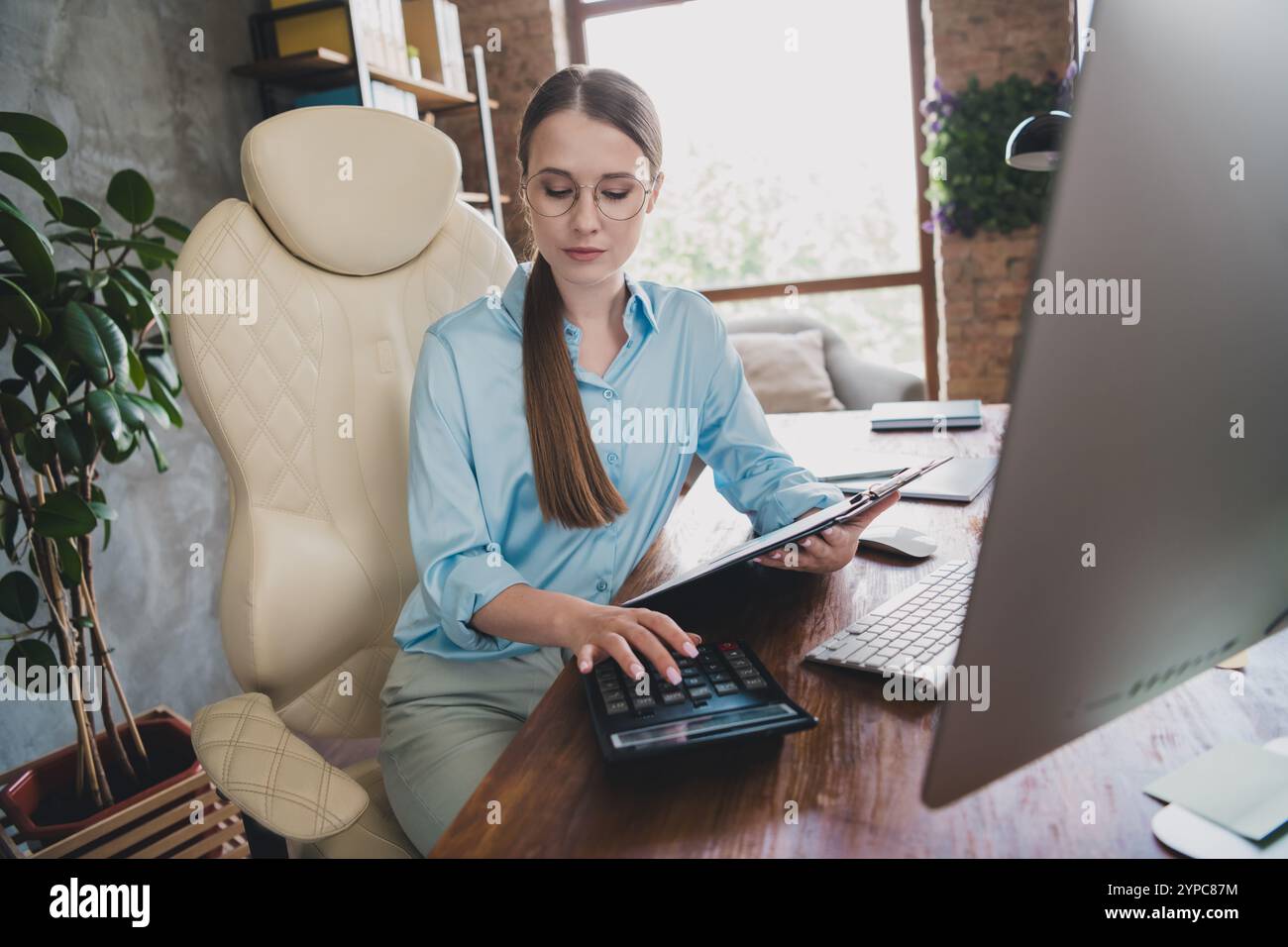 Photo of positive lady accontant dressed shirt eyewear counting money ...