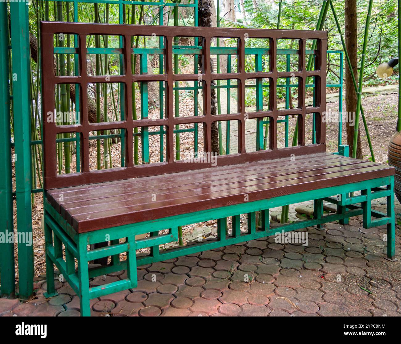 High back bench hi-res stock photography and images - Alamy
