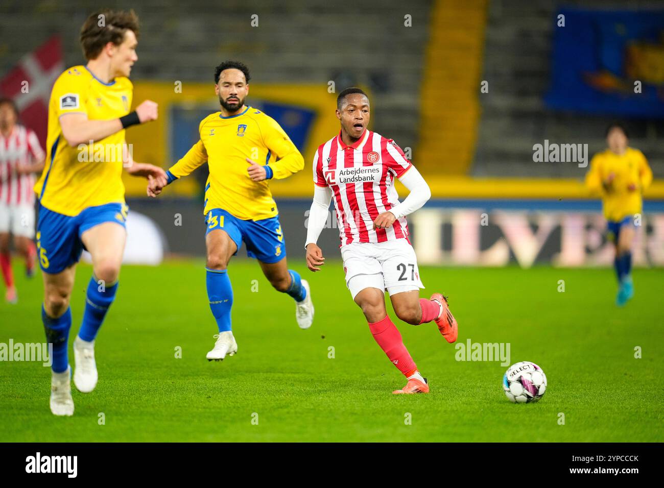 Broendby, Denmark. 29th Nov, 2024. Broendby IF moeder AaB i Superligaen ...