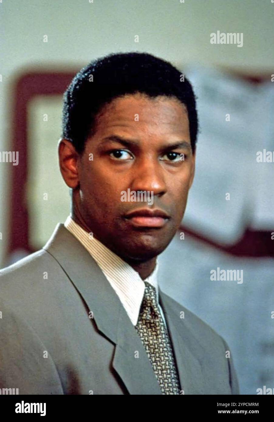 THE PELICAN BRIEF 1993 Warner Bros. film with Denzel Washington as Gray ...