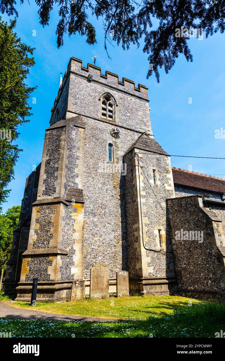 Exterior of medieval 14th century St Mary’s Church, Wendover ...