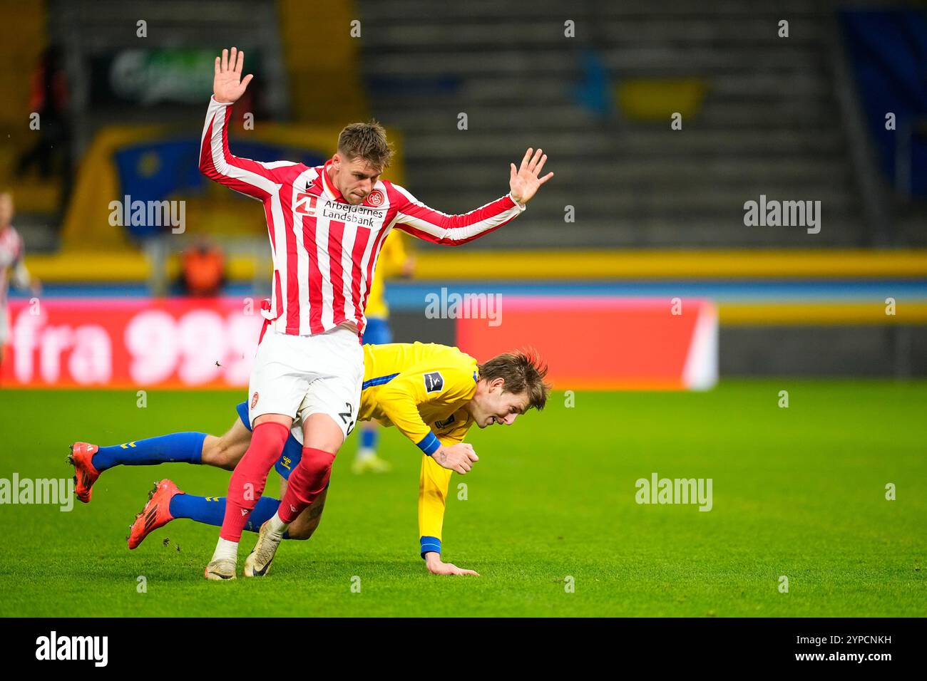 Broendby, Denmark. 29th Nov, 2024. Broendby IF moeder AaB i Superligaen ...