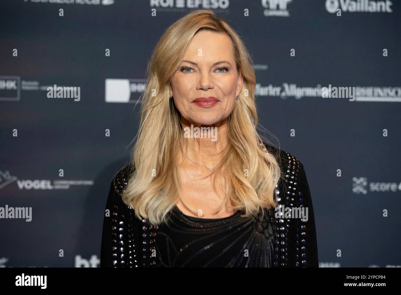 Duesseldorf, Deutschland. 29th Nov, 2024. Nina RUGE, moderator, award ...