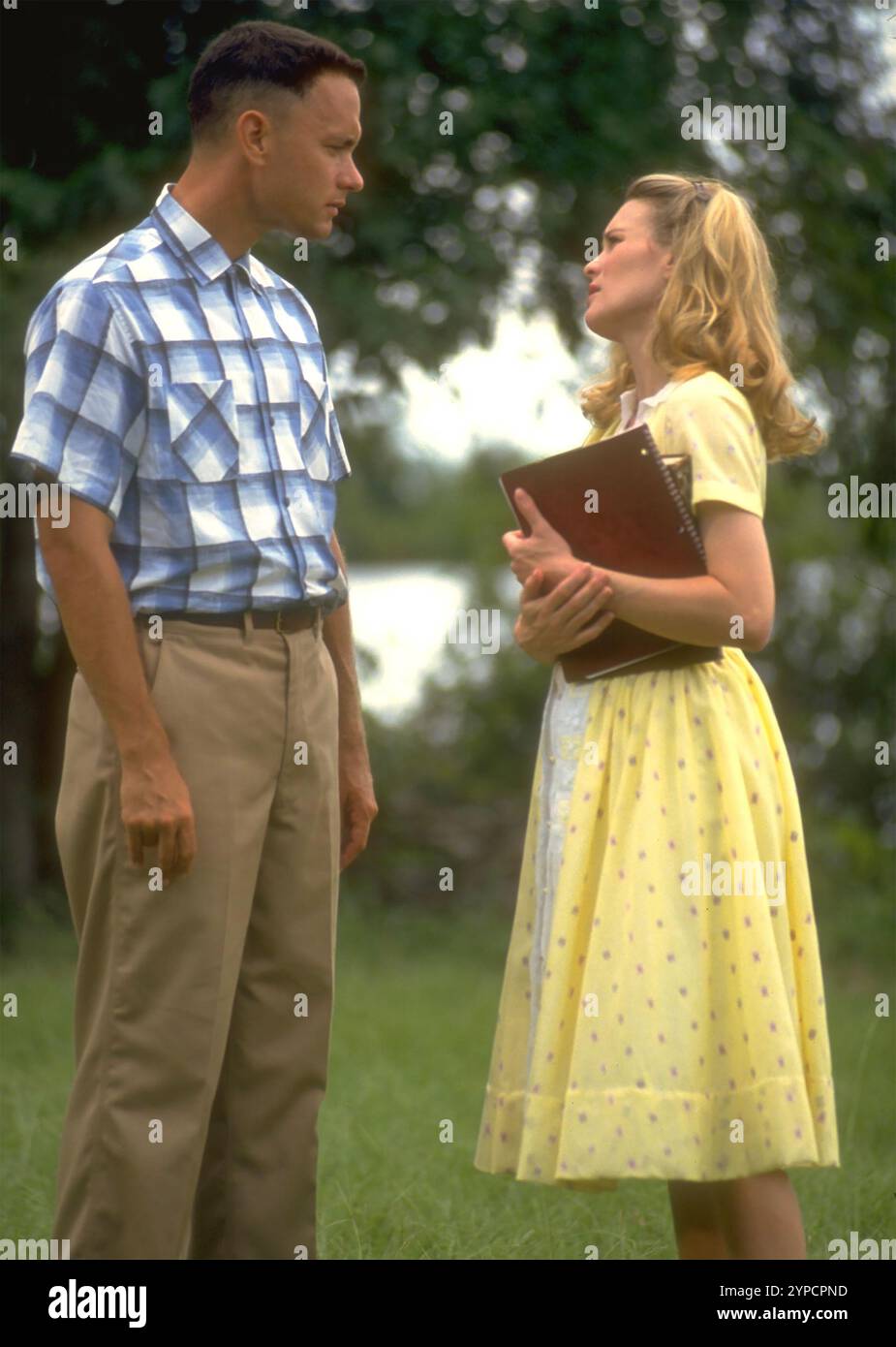 FORREST GUMP 1994 Paramount Pictures film with Tom Hanks as Gump and ...