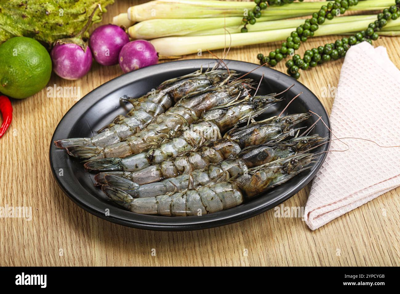 Fresh raw uncooked big tiger prawn Stock Photo - Alamy