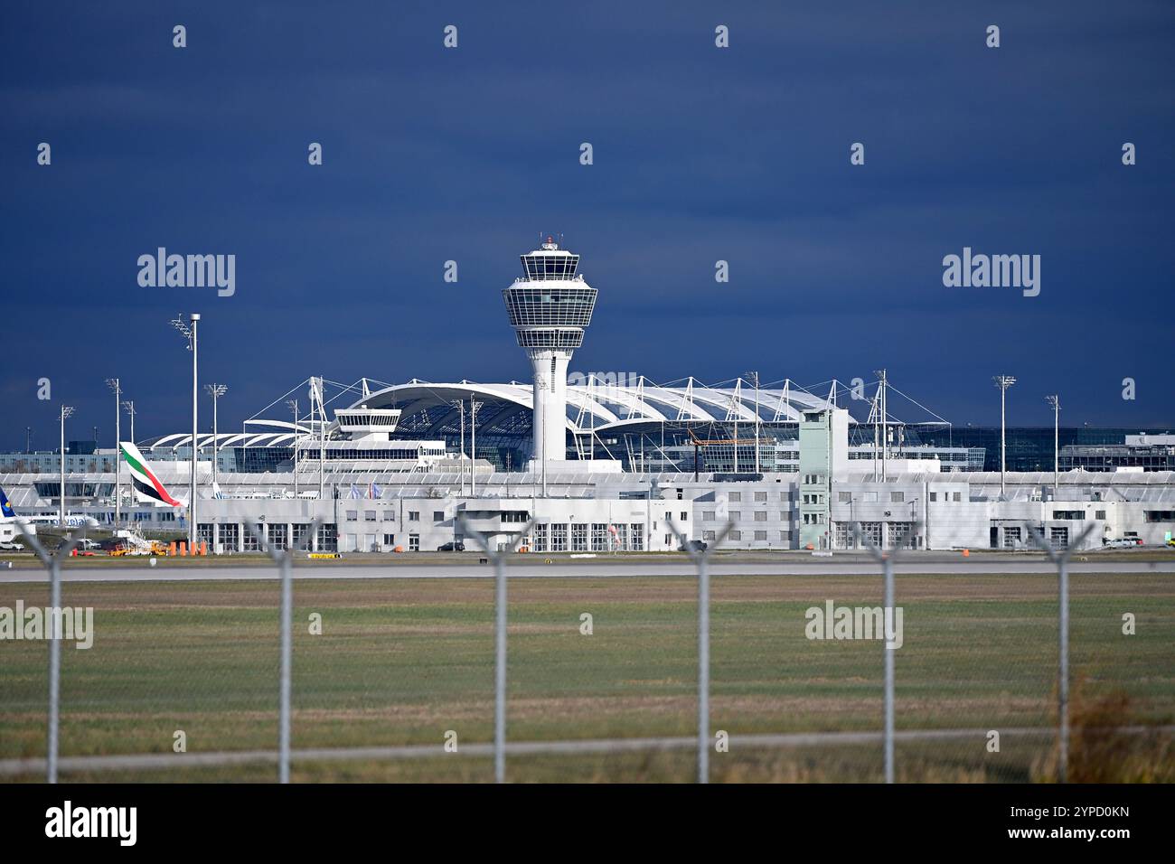 Munich, Deutschland. 29th Nov, 2024. Franz Josef Strauss Airport in ...