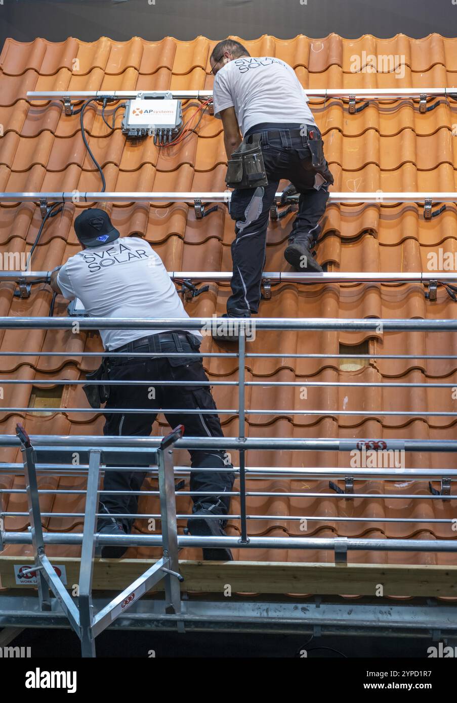 Presentation of the rapid installation of a solar system on a ...