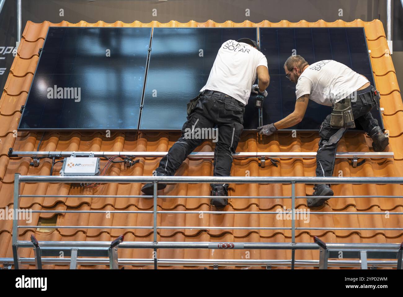 Presentation of the rapid installation of a solar system on a ...
