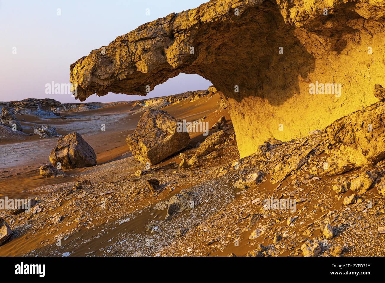 Striking rock formation in the Huqf stone desert, Arabian Peninsula ...