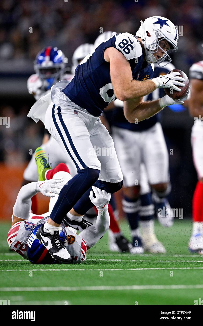 Dallas Cowboys tight end Luke Schoonmaker (86) catches the ball as New ...