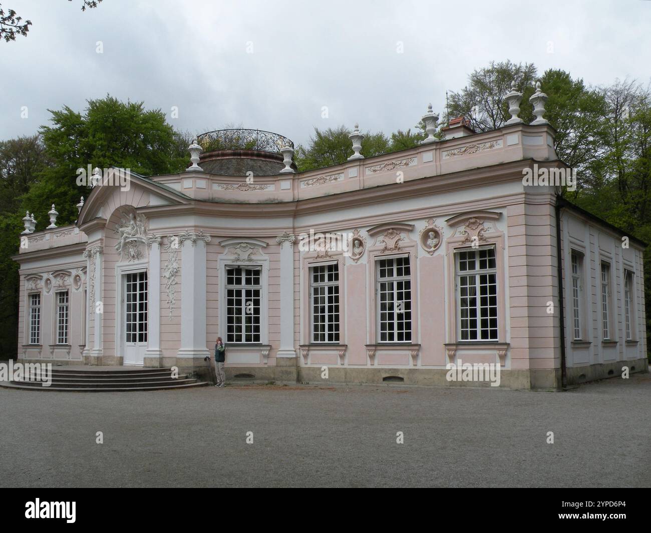 Beautiful landmarks munich germany hi-res stock photography and images ...