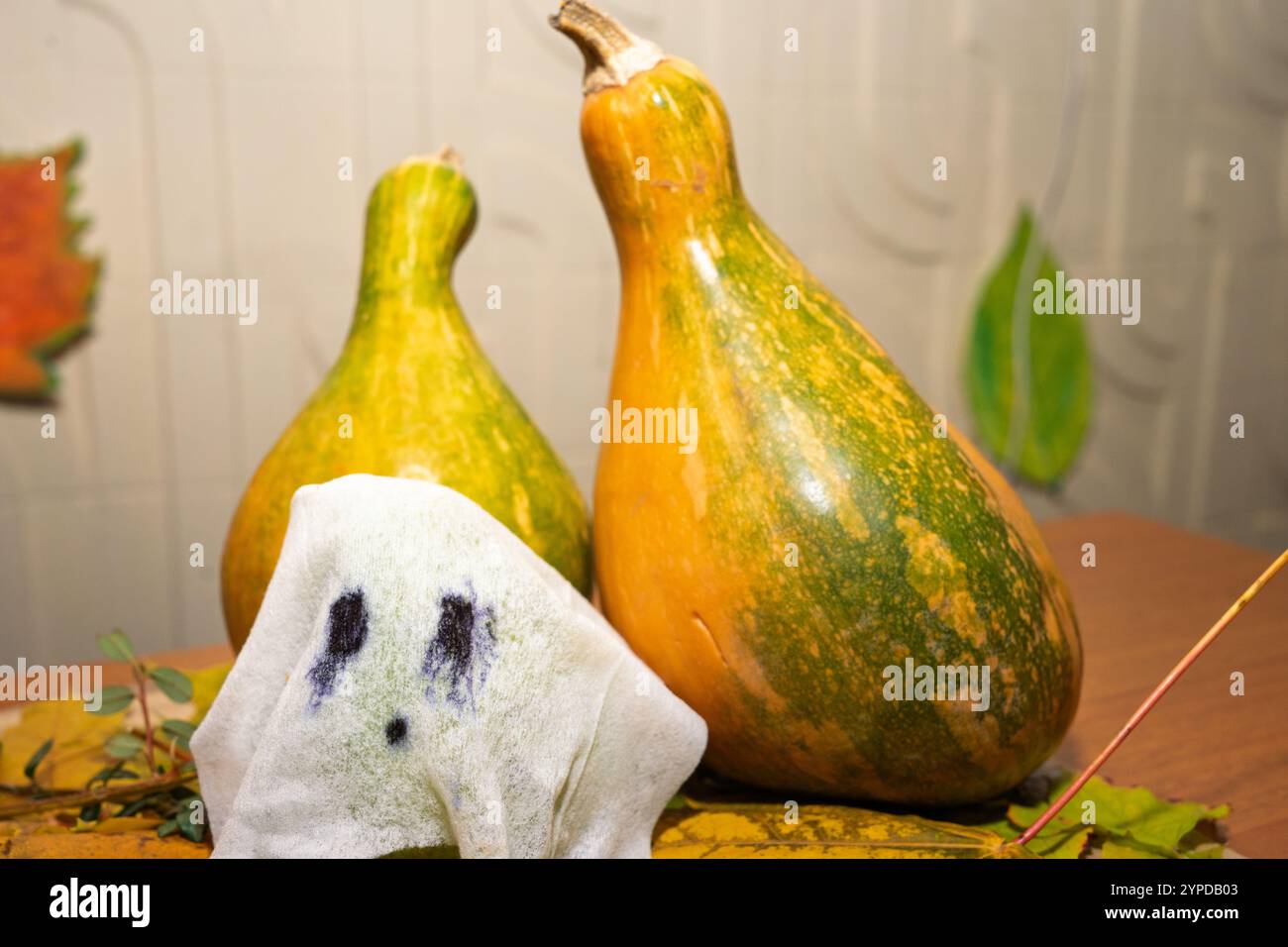 Fabric ghost hi-res stock photography and images - Alamy