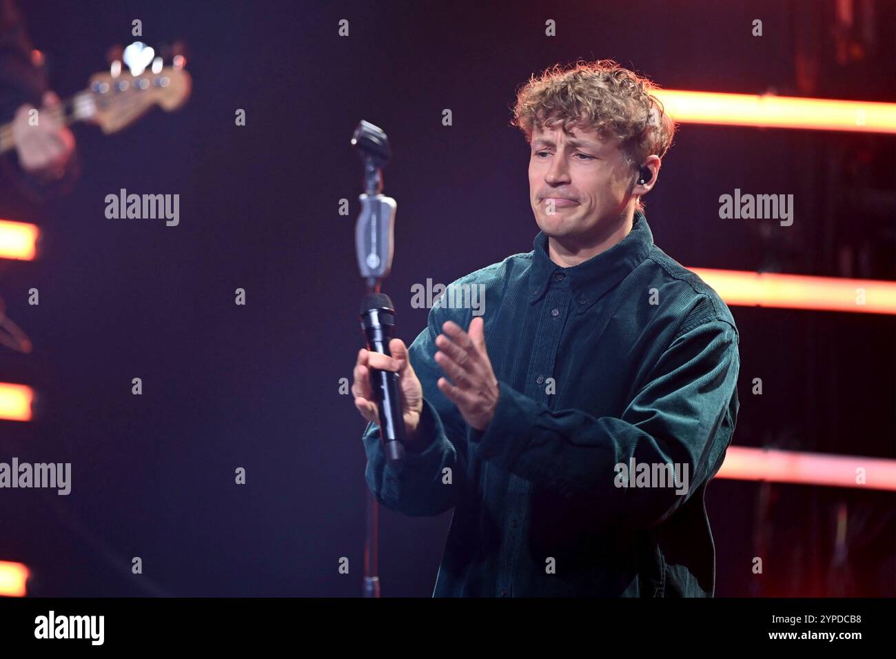Duesseldorf, Deutschland. 29th Nov, 2024. Tim BENDZKO, singer, musician ...