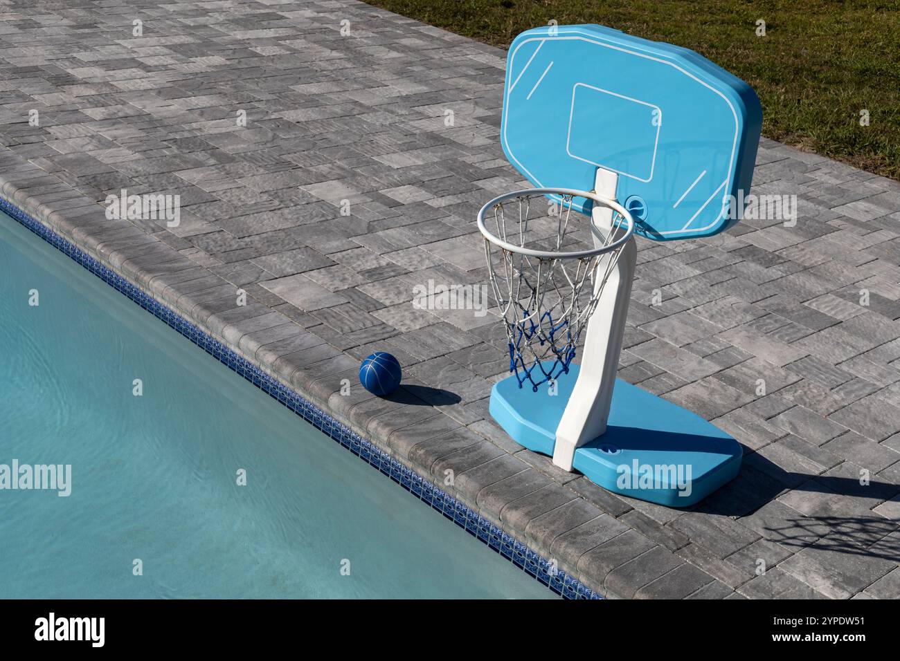 Basketball in swimming pool hi-res stock photography and images - Alamy