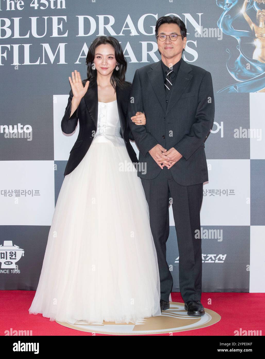 Seoul, South Korea. 29th Nov, 2024. (L to R) Chinese actress Tang Wei and South Korean director ...