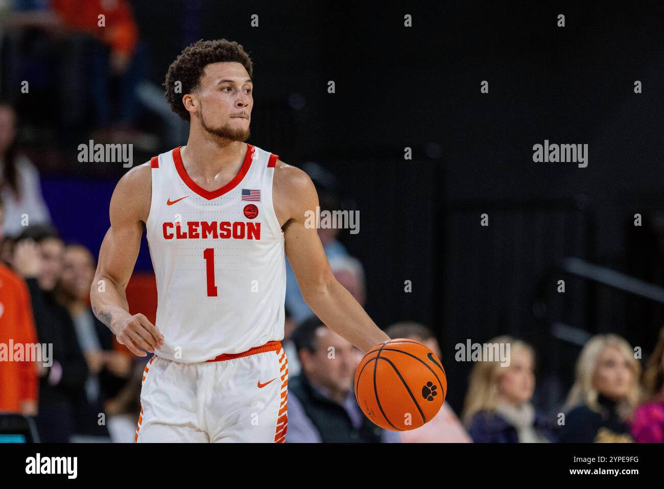 Clemson, SC, USA. 29th Nov, 2024. Clemson Tigers guard Chase Hunter (1 ...