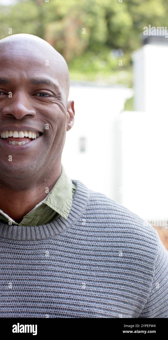 Happy african american man hi-res stock photography and images - Alamy