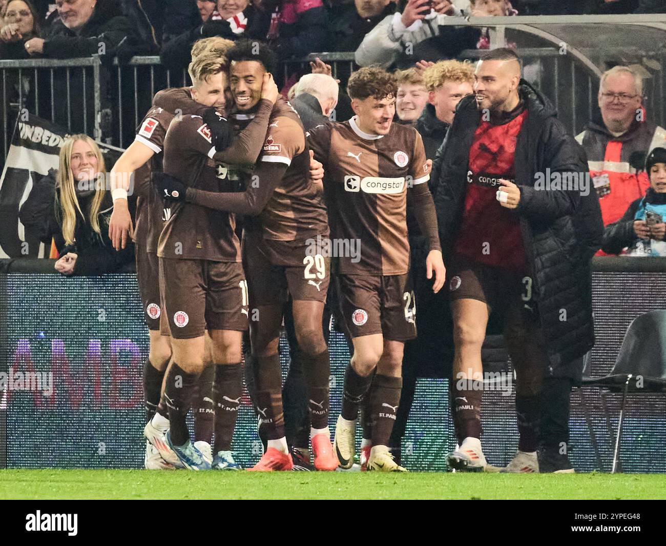 12 und jackson irvine fc st pauli hi-res stock photography and images ...