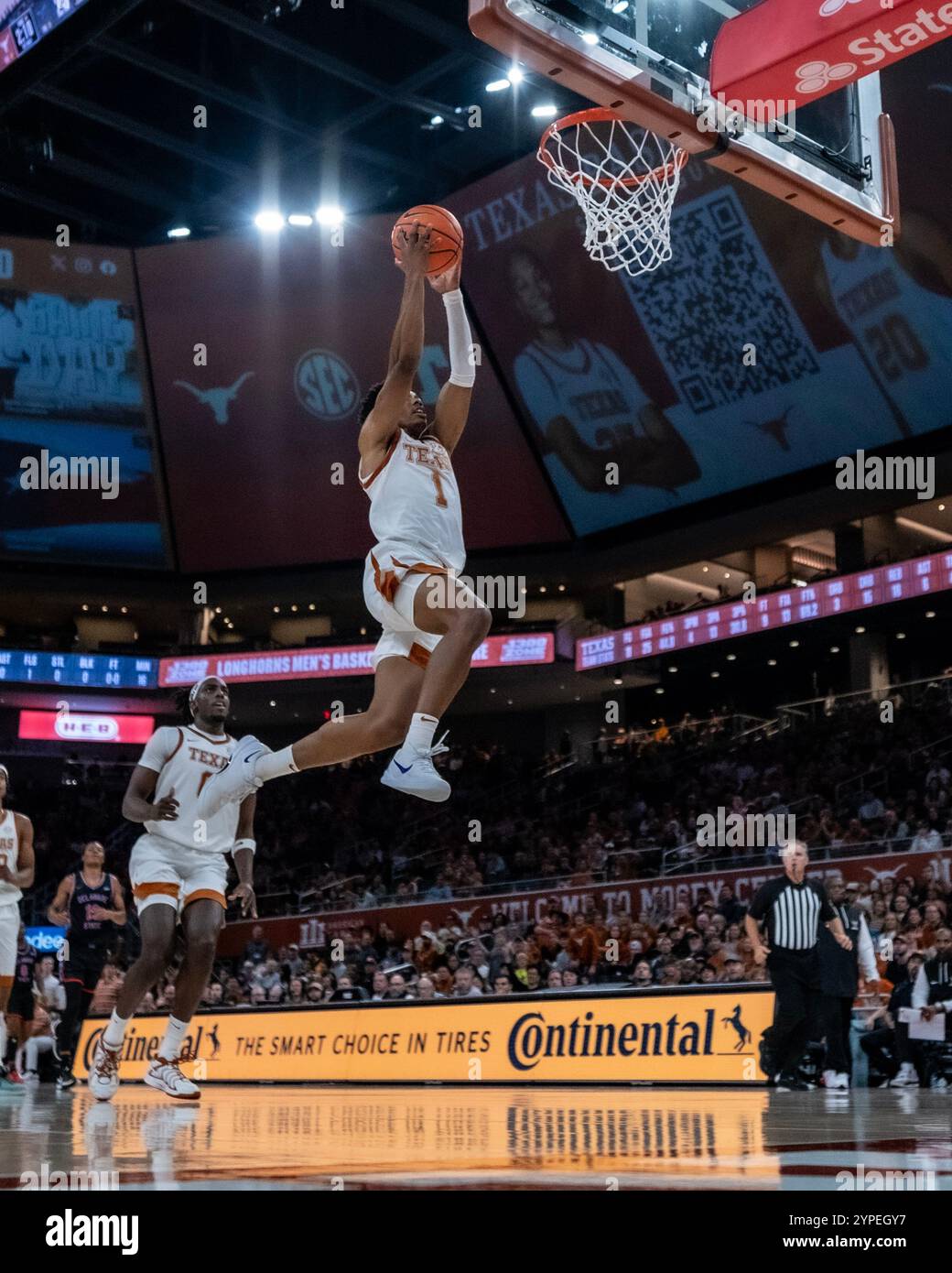 Texas, USA. 29th Nov, 2024. Julian Larry #1 of the Texas Longhorns in ...