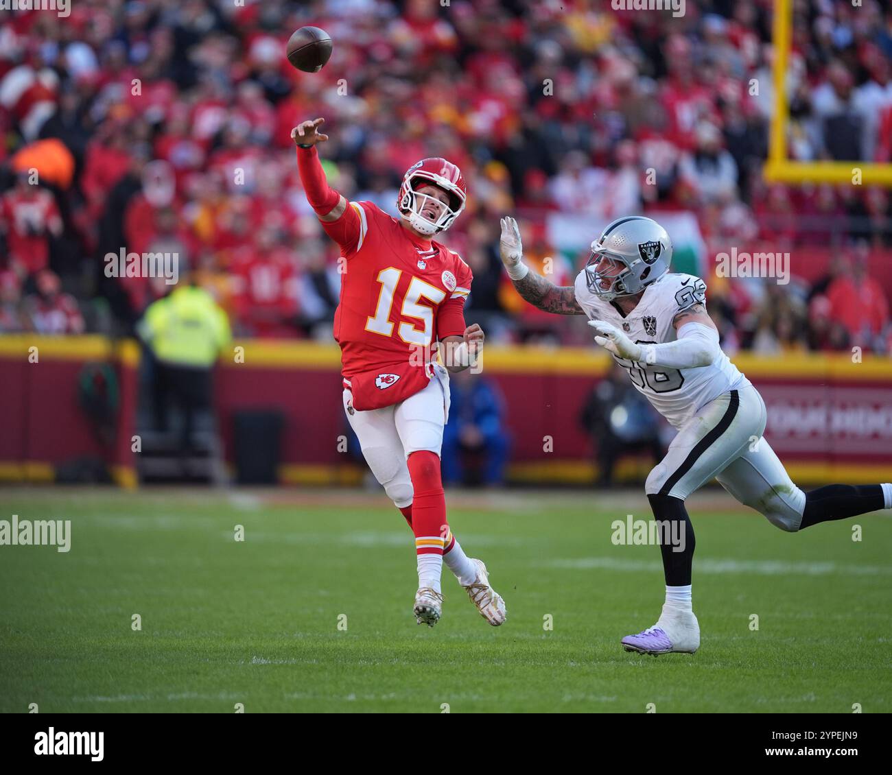 Kansas City, United States. 29th Nov, 2024. Under pressure all day long ...