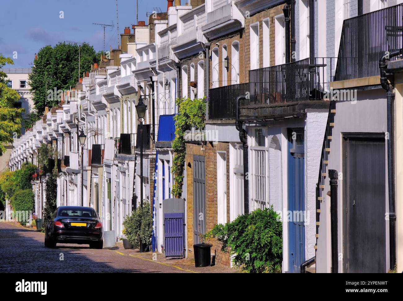 Beautiful Holland Park Mews in Kensington, London, England, UK Stock ...