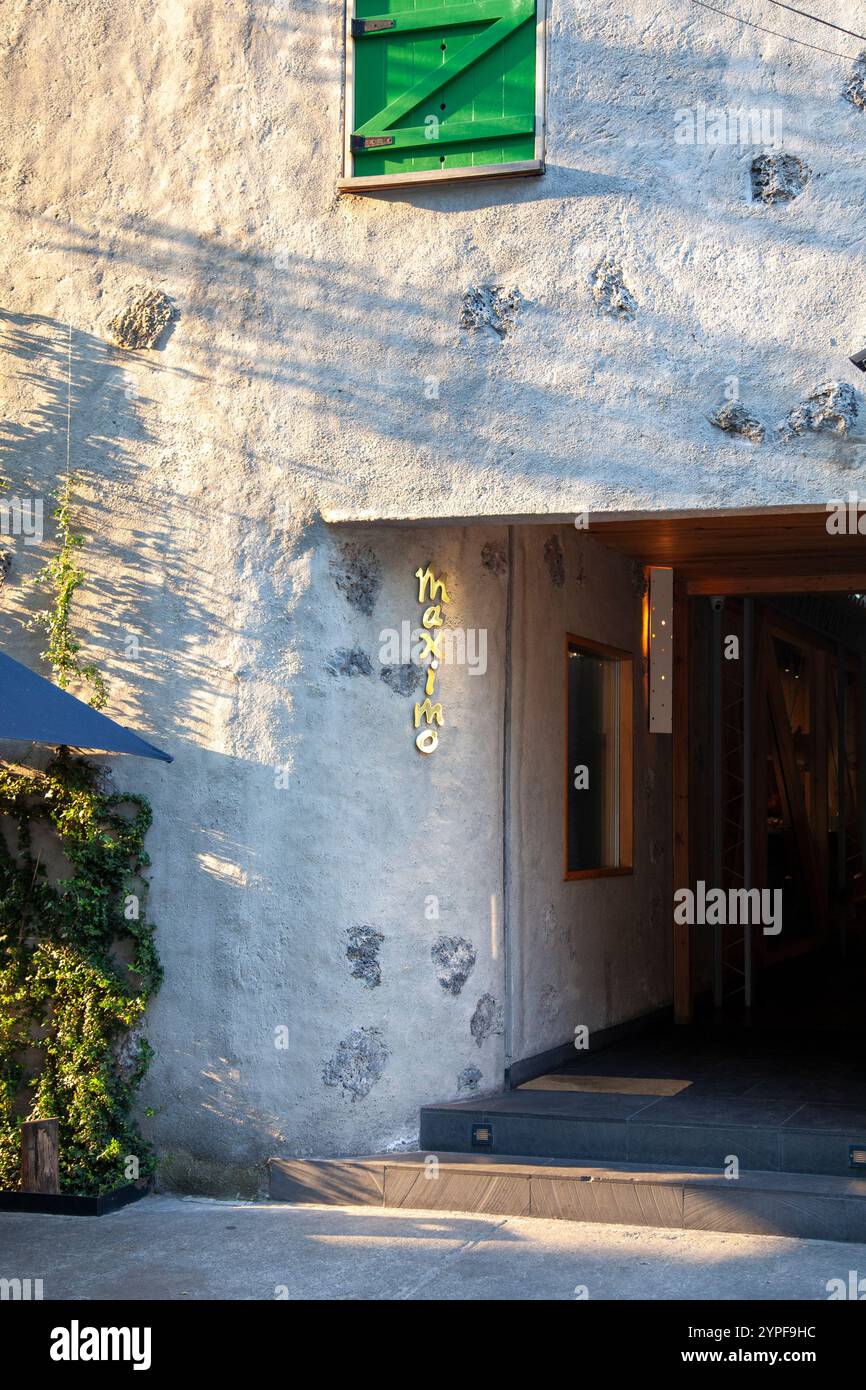 Maximo Restaurant Entrance in Roma Norte, Mexico City, Mexico Stock ...