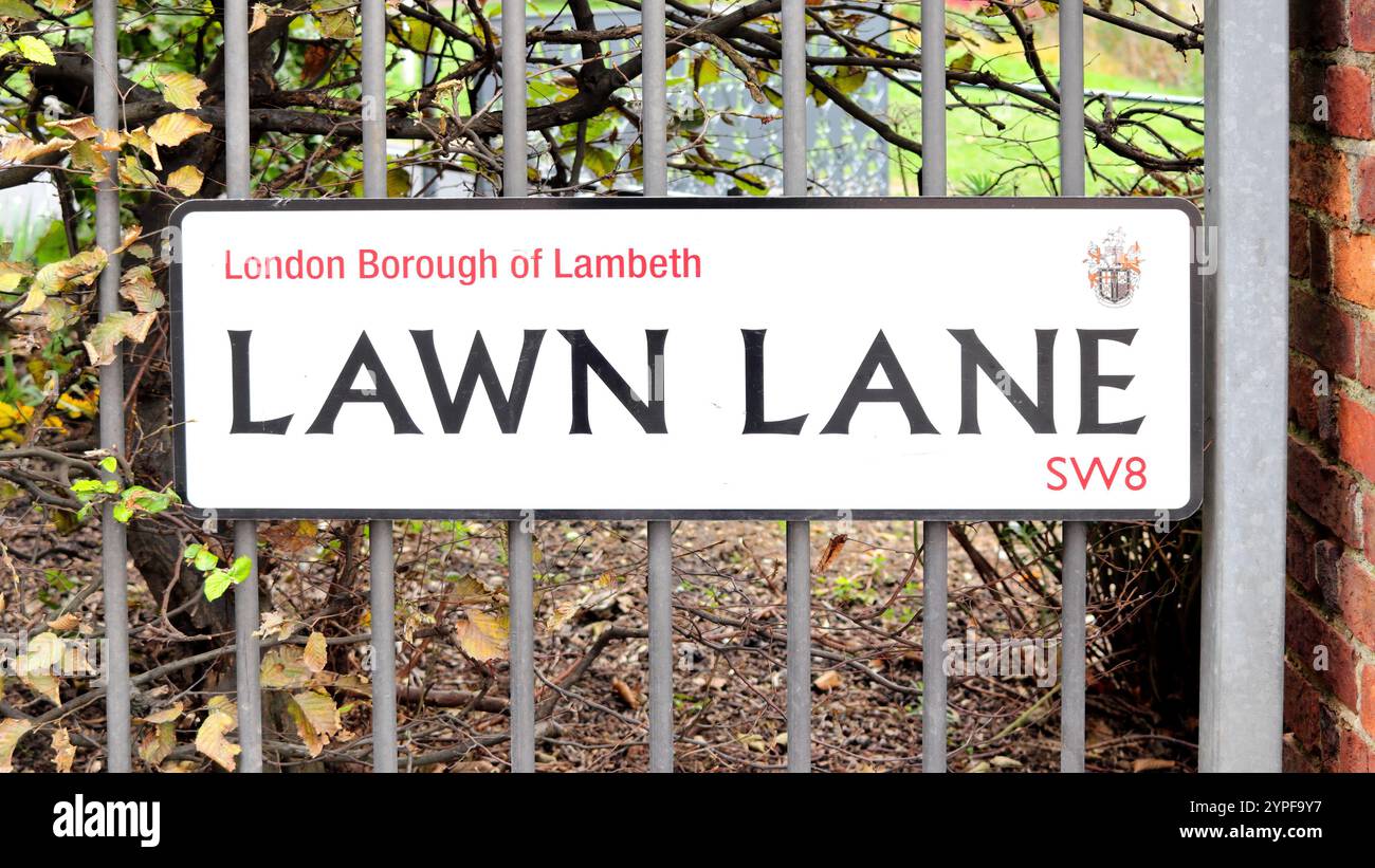Lambeth sign hi-res stock photography and images - Alamy