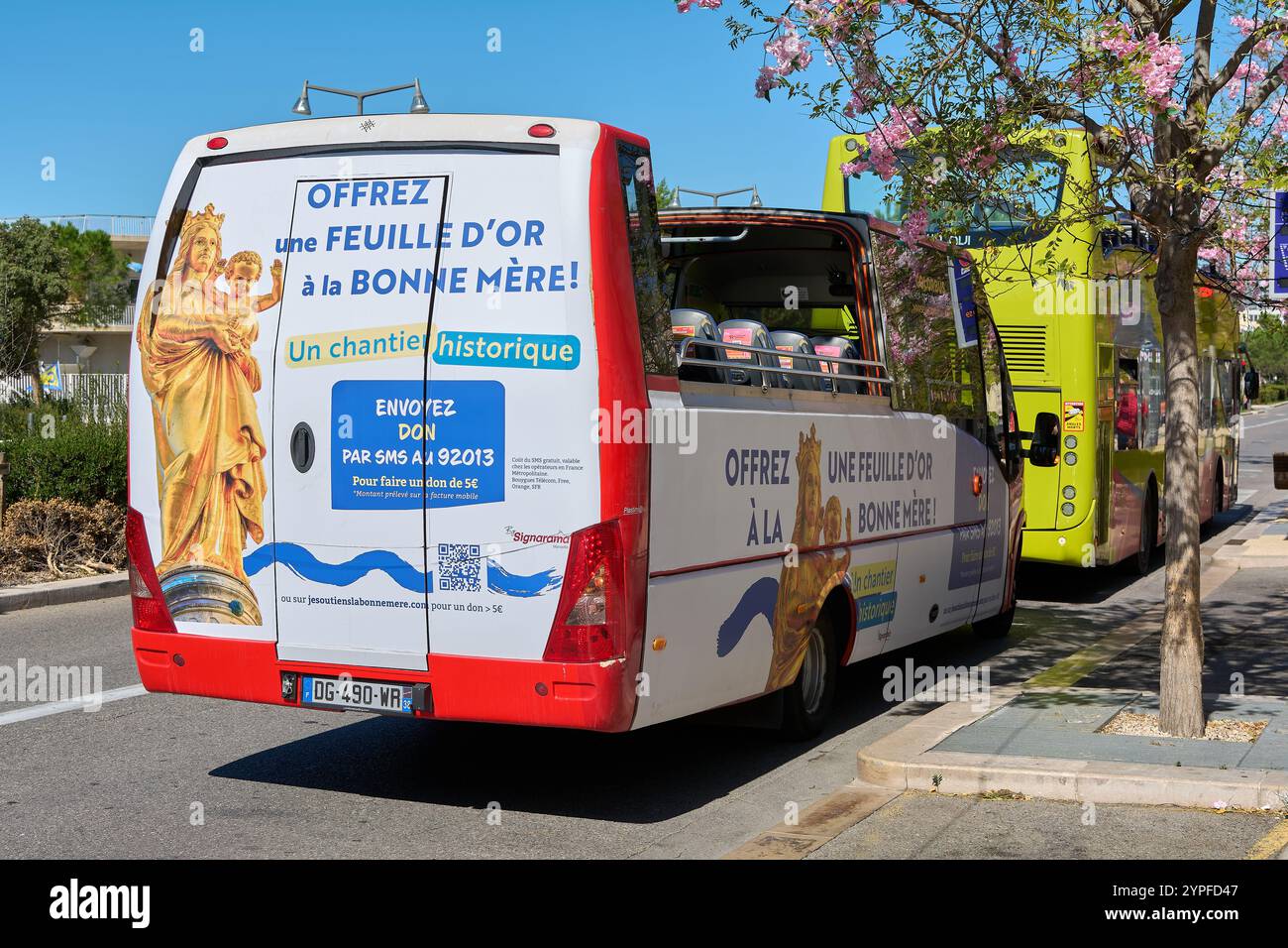 Bus de cuisine hi-res stock photography and images - Alamy