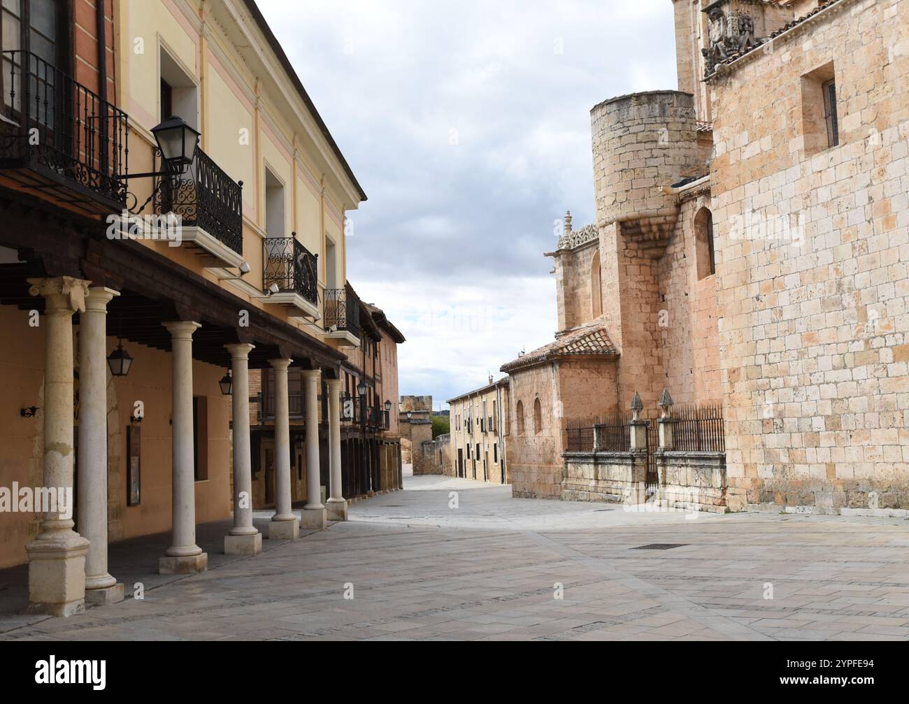 Catedral de burgo de osma hi-res stock photography and images - Alamy