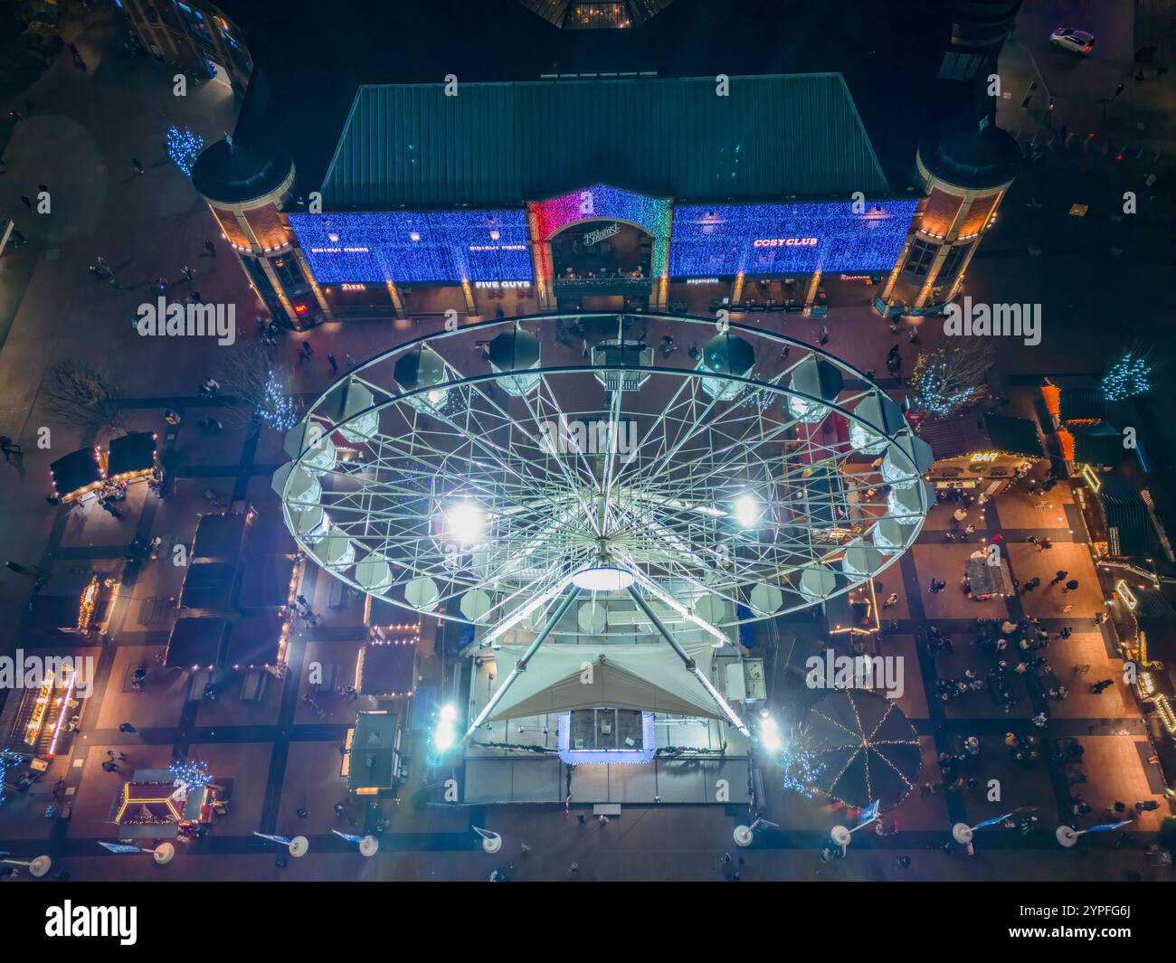 Coventry Christmas Market and Cathedral Stock Photo - Alamy