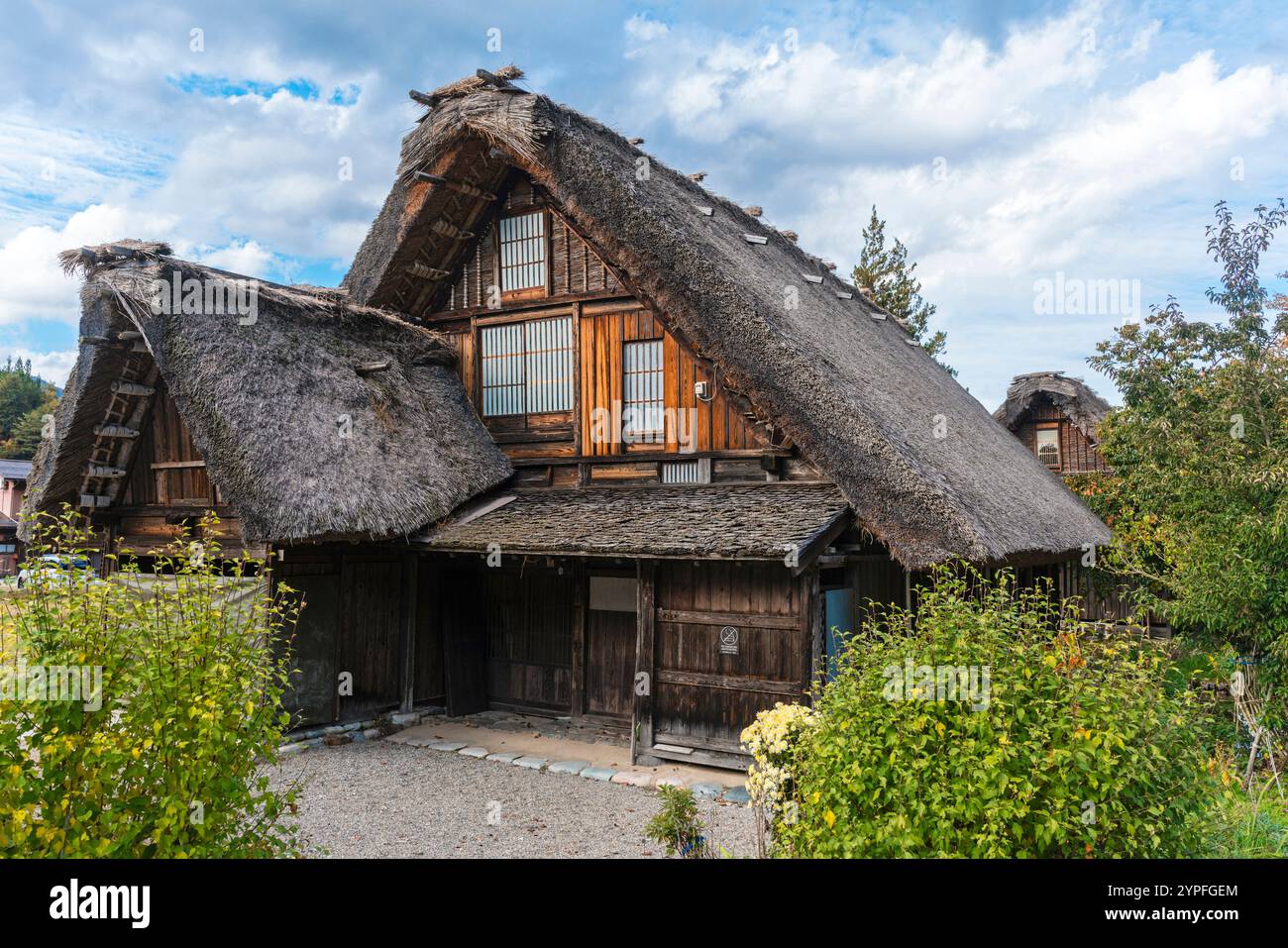 Traditional farmhouse in Ogimachi (Shirakawago/Japan Stock Photo - Alamy