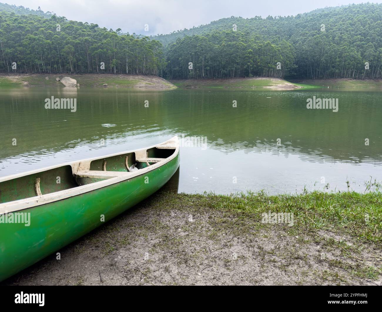 Echo Point in Munnar is a popular tourist spot among the picturesque ...