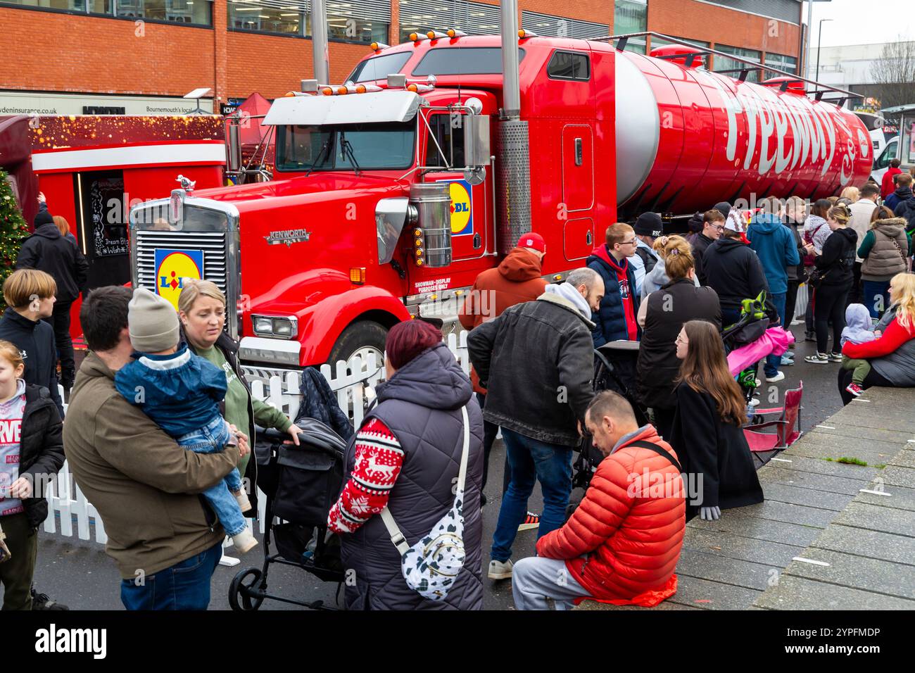 Lidls christmas freeway truck hi-res stock photography and images - Alamy