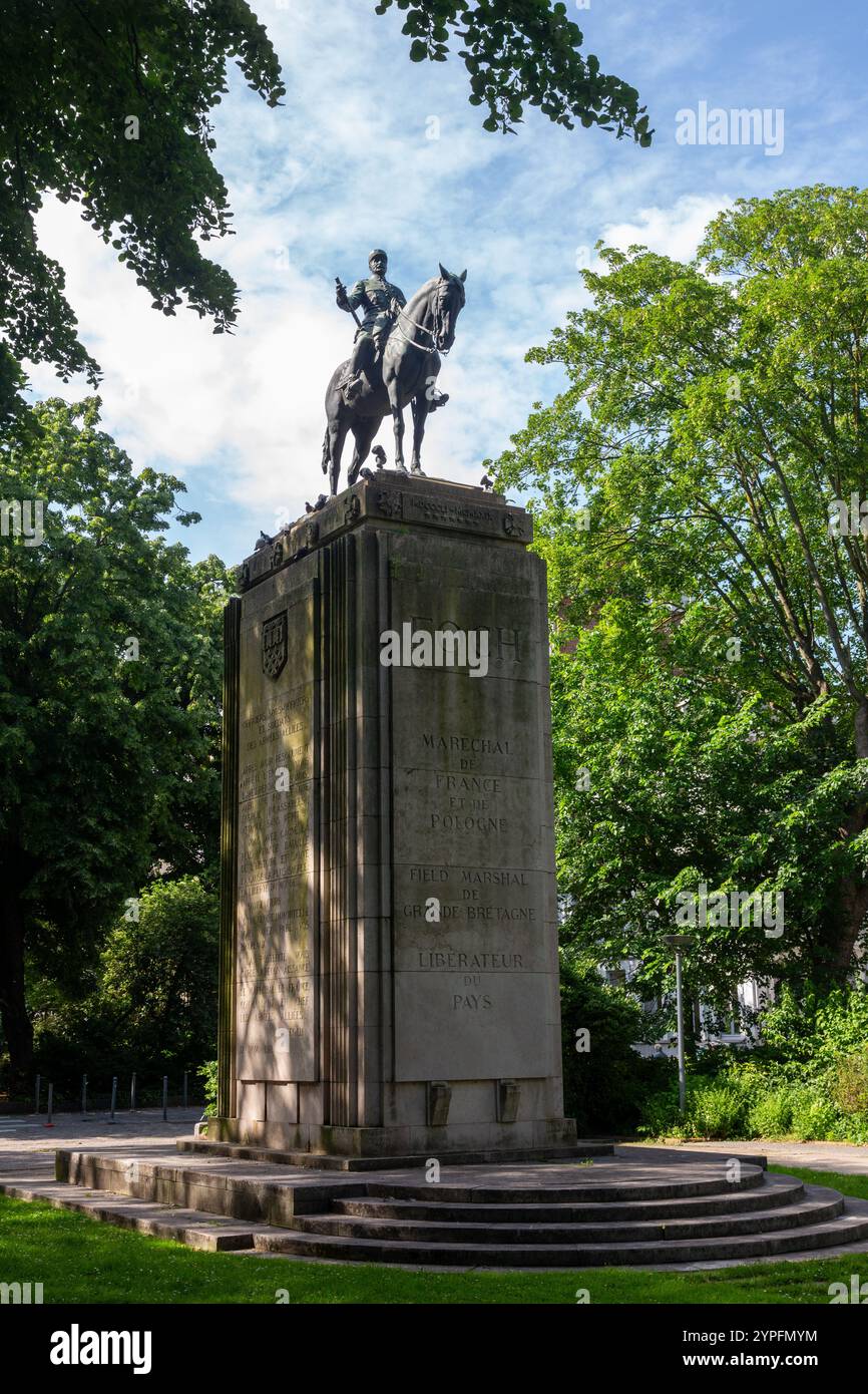 Statue of Ferdinand Foch, Foch Square, Lille, France Stock Photo - Alamy